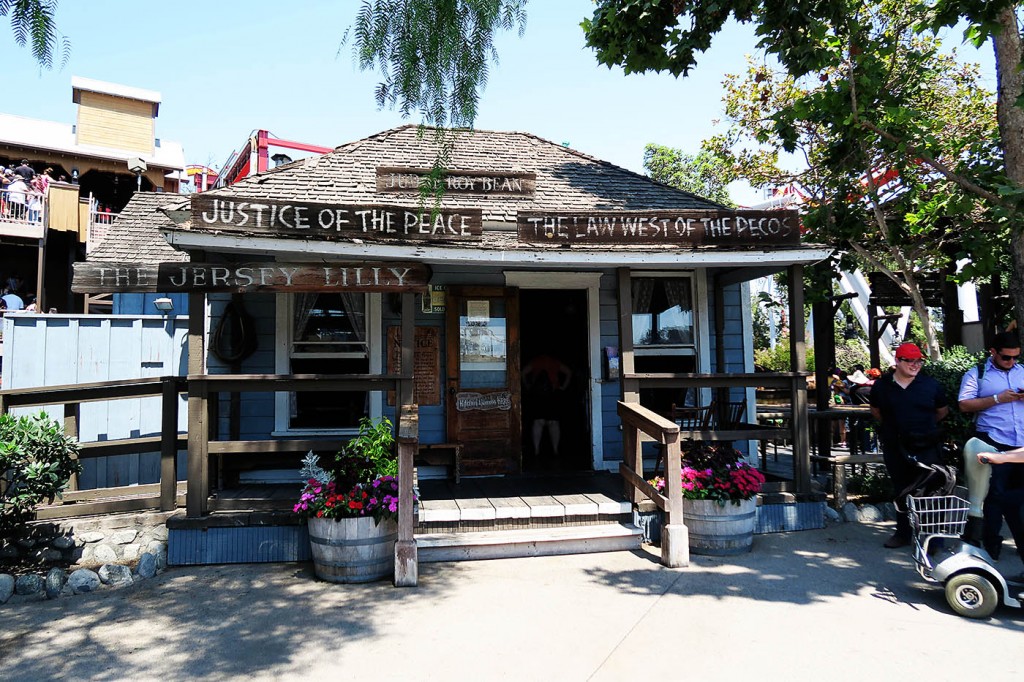 Why You Should Visit Knott's Berry Farm Before Summer Is Over — All for ...